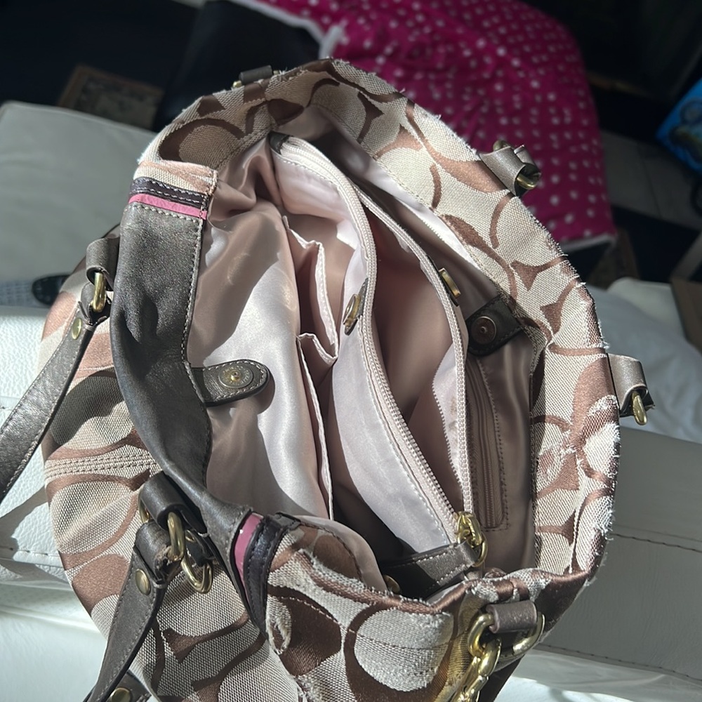 Authentic Coach Vintage Hobo Bag - Gem